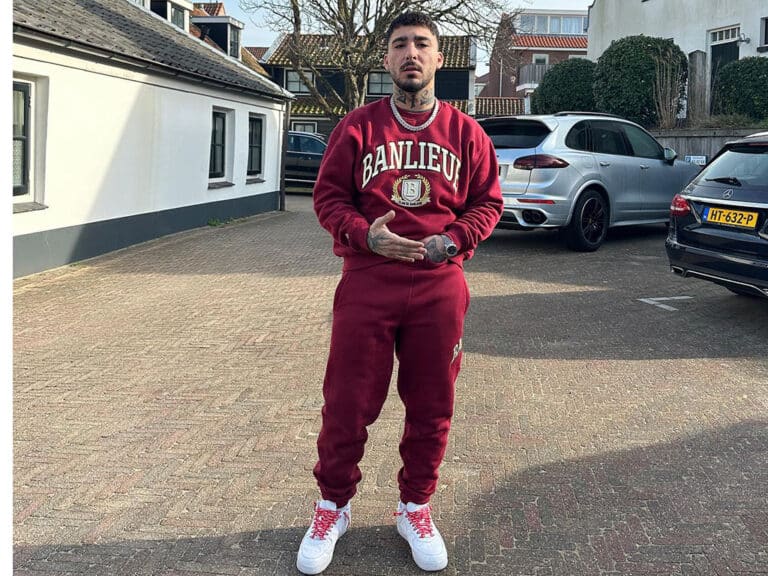 Uzi Kimdir? Şarkıları ve Albümleri - Biletino Blog