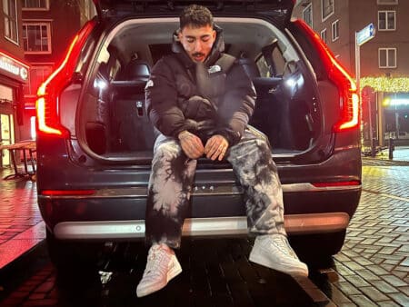 Uzi Kimdir? Şarkıları ve Albümleri - Biletino Blog