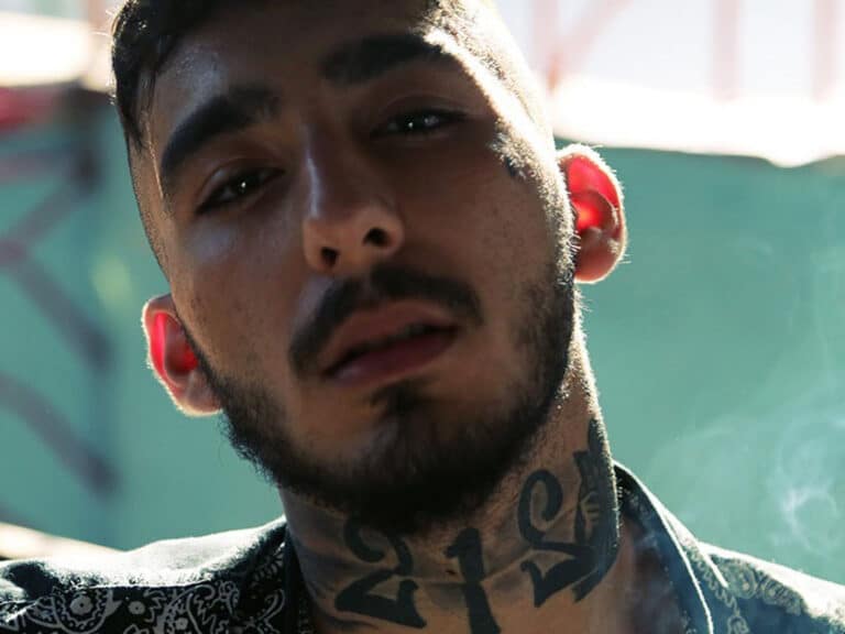 Uzi Kimdir? Şarkıları ve Albümleri - Biletino Blog