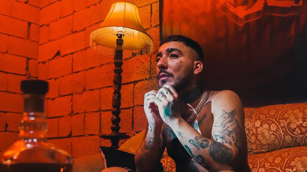 Uzi Kimdir? Şarkıları ve Albümleri - Biletino Blog